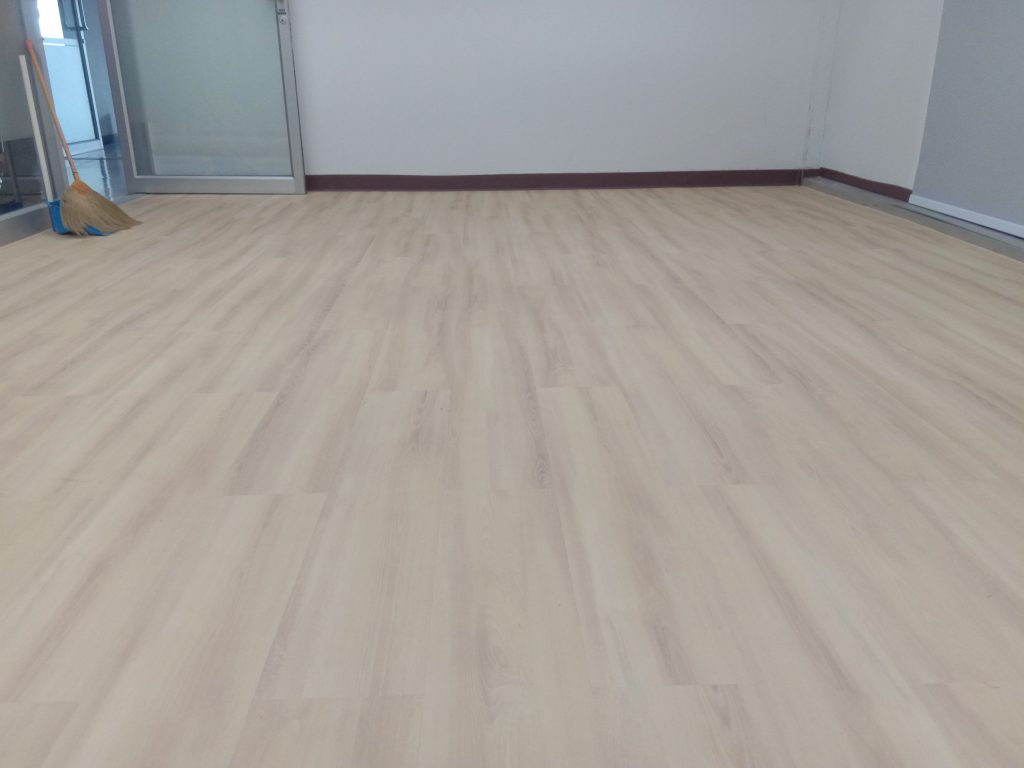 DVW5017 – LIGHT BEECH WOOD ( NEW COLOR ) – บริษัท ดิโล โปรดักส์ กรุ๊ป จำกัด